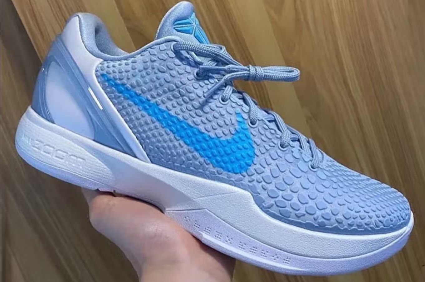 Caitlin Clark Dapat Signature Look di Nike Kobe 6 ‘Light Armory Blue ...